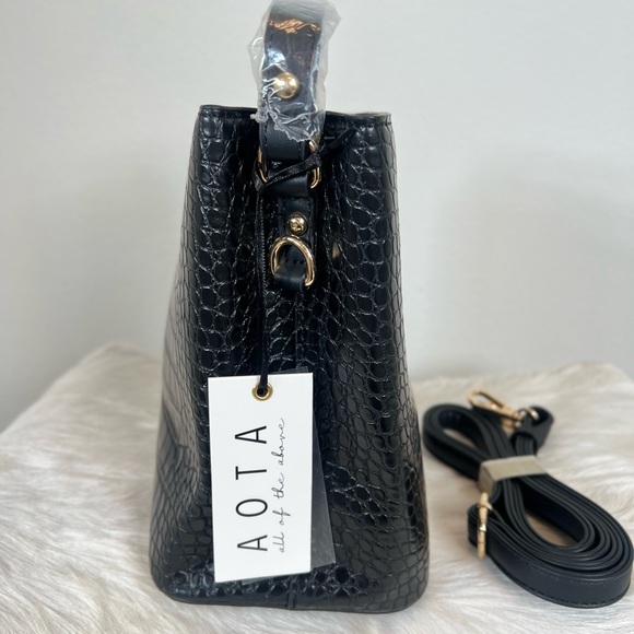Bags | Nwt Aota Bucket Bag Vegan Leather | Poshmark
